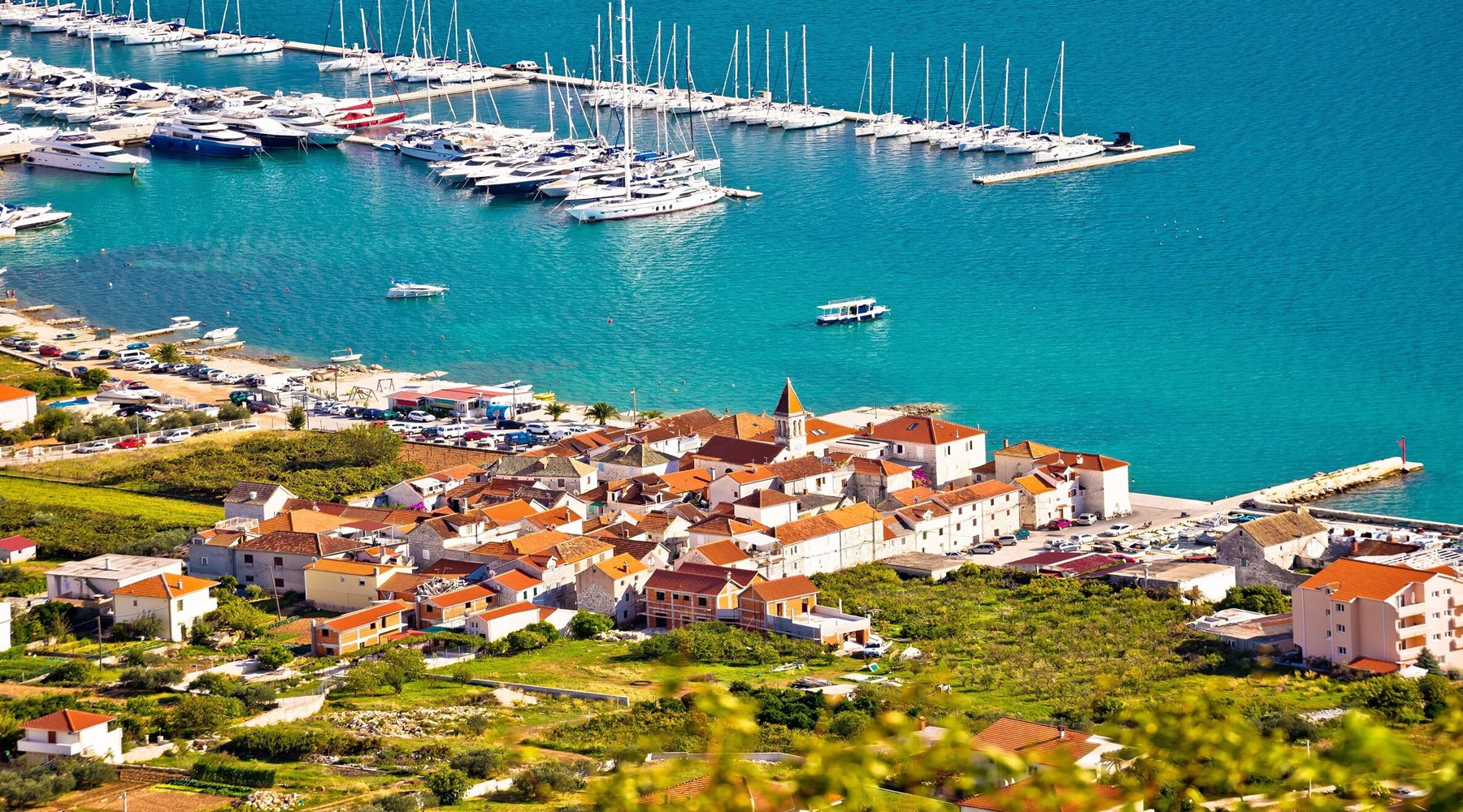 6 Charter Yachts in Seget Donji (Trogir) from 3550.00